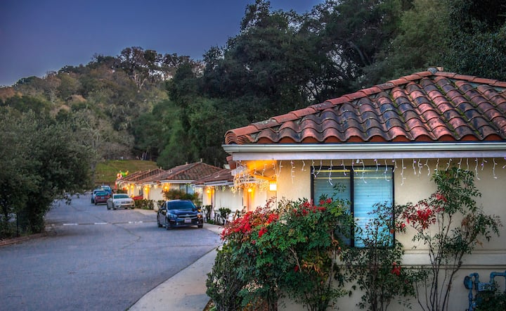 Luxury Extended Stay Cottage - Templeton, CA