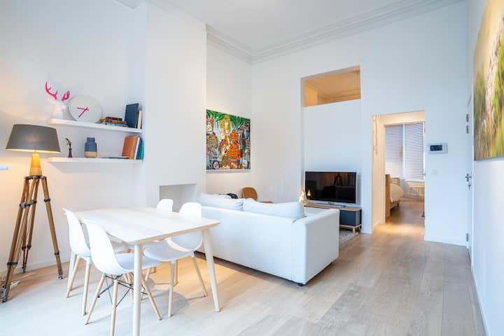 *Central* - Designer's Apartment - Brussels