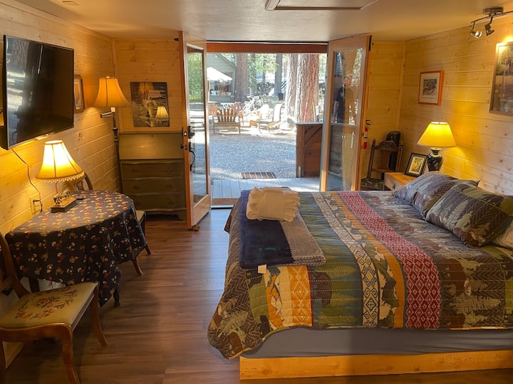 Fox Suite At Holly's Place - California 89, CA