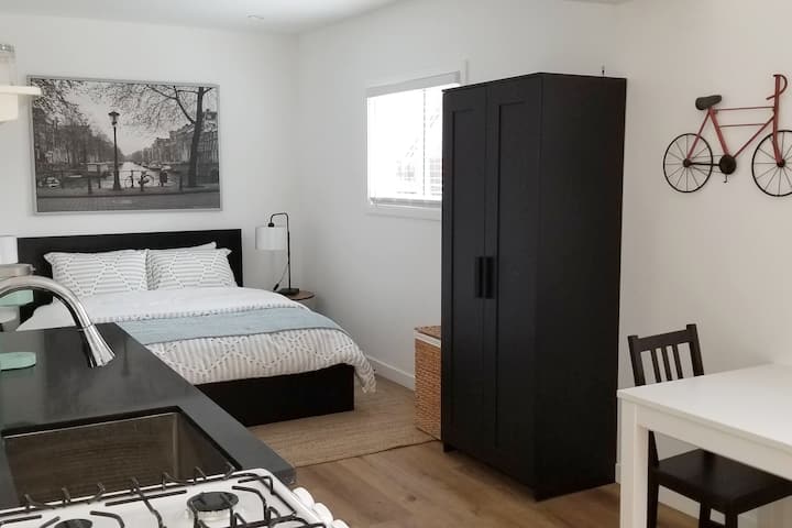 Private Studio 4min To Old Town, W/garage Parking - 패서디나