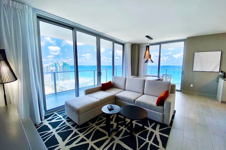 Luxury Condo W/jacuzzi, Movie Theater And More! - Hollywood, FL