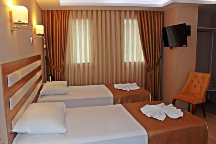 Feza Otel- Double Room -Kahvaltısız - Trabzon Il, Türkiye