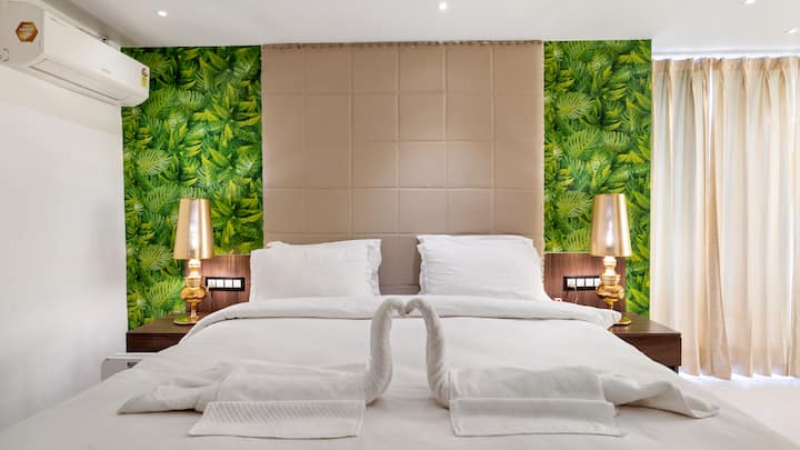 Private Hotel(premium Balcony) - Bodh Gaya