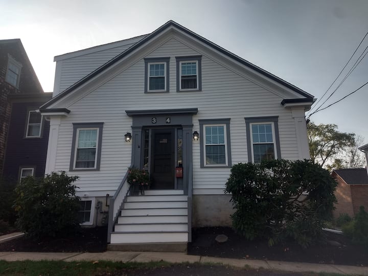 Cute And Cozy - Barrington, RI