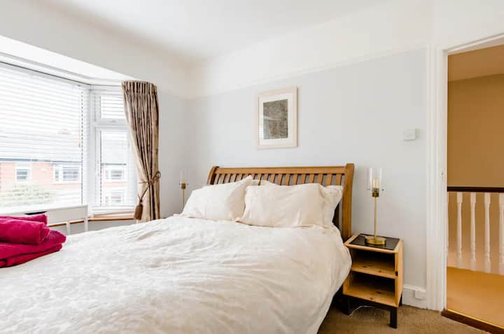 Beautiful Double Room In Scenic Clontarf - Dublín