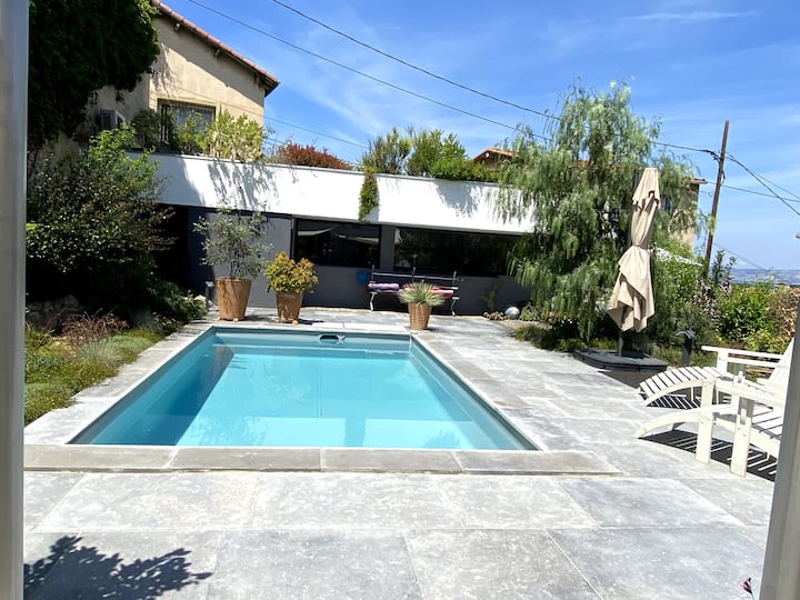 Studio  Indépendant Dans Un Jardin Avec Piscine - Marseille