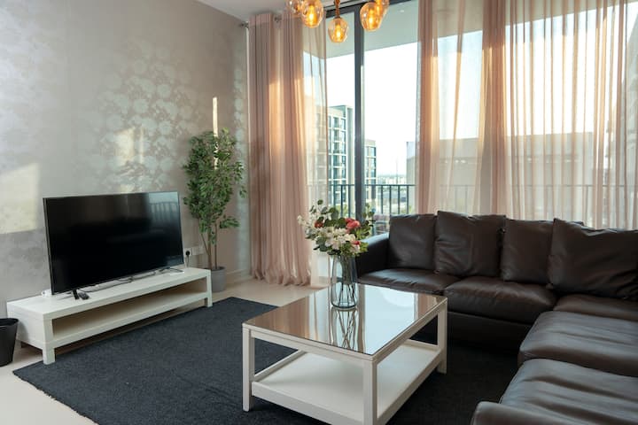 Free Beach Access 2 Br Apartment With Pool View - Bahrain