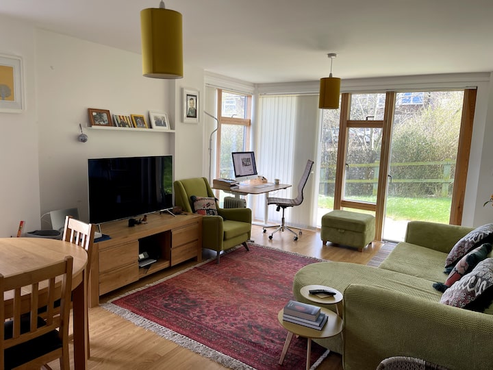 Modern, Families-only, No-smoking 2-bed Flat - Brighton