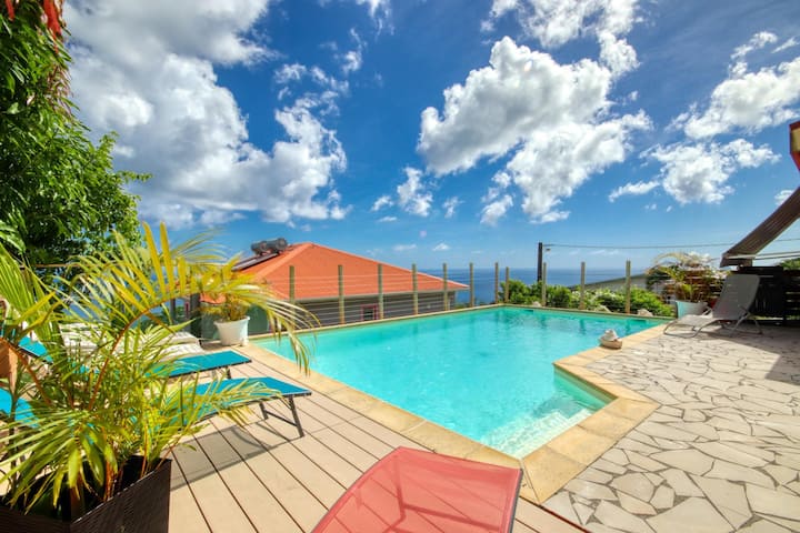 Magnifique Villa à 2 Kms Des Plus Belles Plages. - Martinique