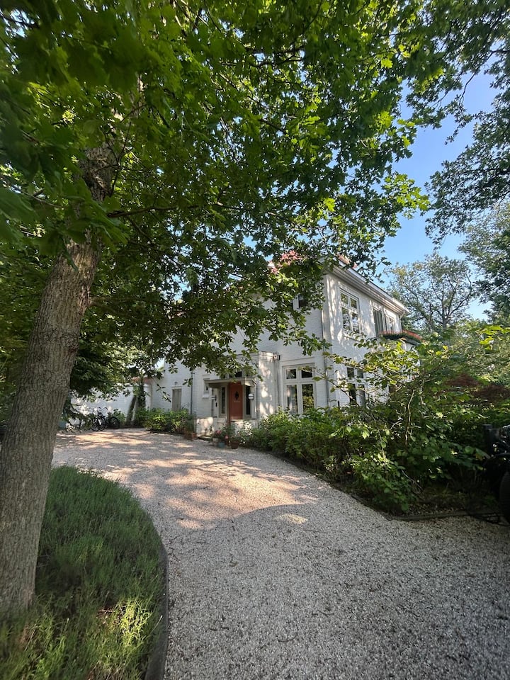 Luxe Vrijstaande Bosvilla Uit 1922 Nabij Strand - 하를렘