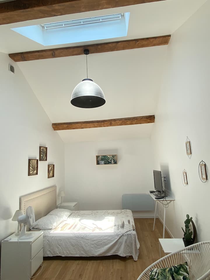 Grand Studio Proche Centre Ville, Climatisé - ibis budget Lyon Villeurbanne