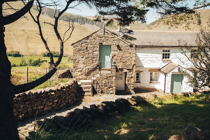 Bluecaster Side Sleeps 8 With Spectacular Views. - Sedbergh