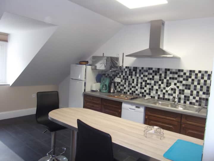 F3 En Combles Avec 2 Chambres - Vichy