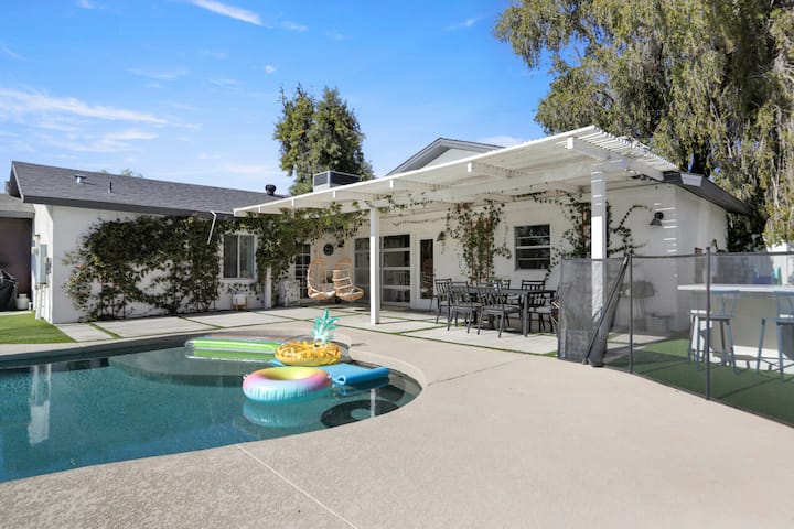 The Cozy Coup - Phoenix, AZ