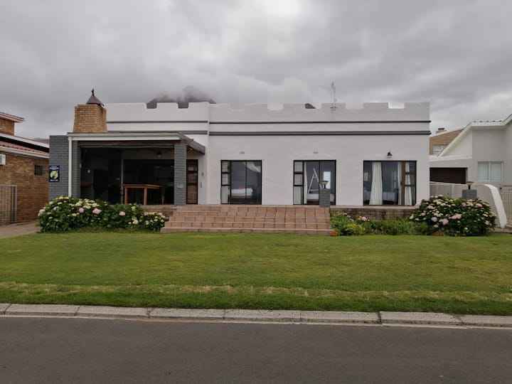 Stoepstories On Beach Road - Kleinmond