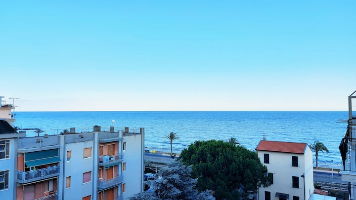 Wohnung Mit Meerblick, 100mt. Strand Entfernt - Pietra Ligure
