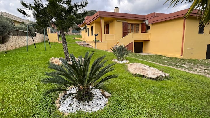 Villa Fronte Mare Climatizzata Con Ampio Giardino - Provincia di Sud Sardegna