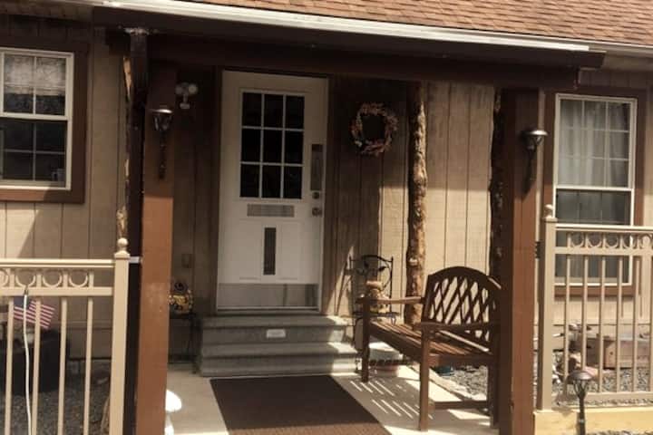 4 Bedroom House - Great Views - Secluded Location - Jim Thorpe, PA