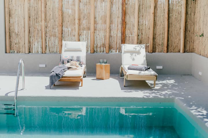 Kostantakis Pool House - Milos