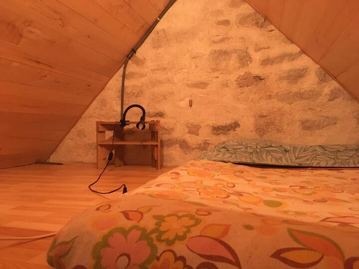 "Le Petit Nid Perché" > Lisez Bien L'annonce - Cajarc