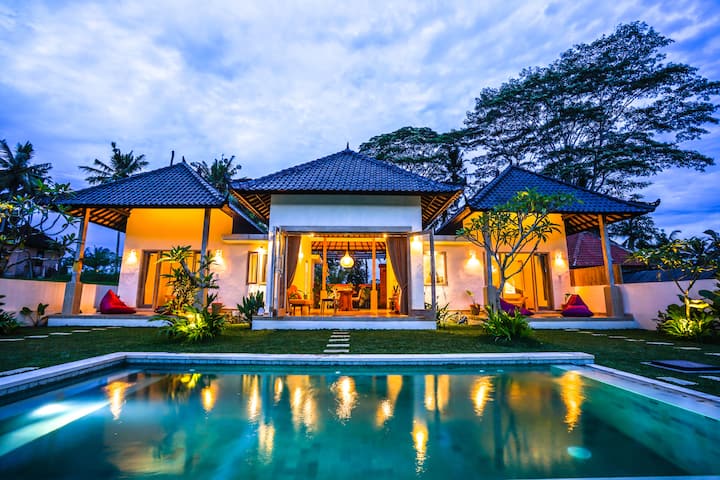 2 Br Villa With Open View Of Rice Paddies & Sunset - Gianyar