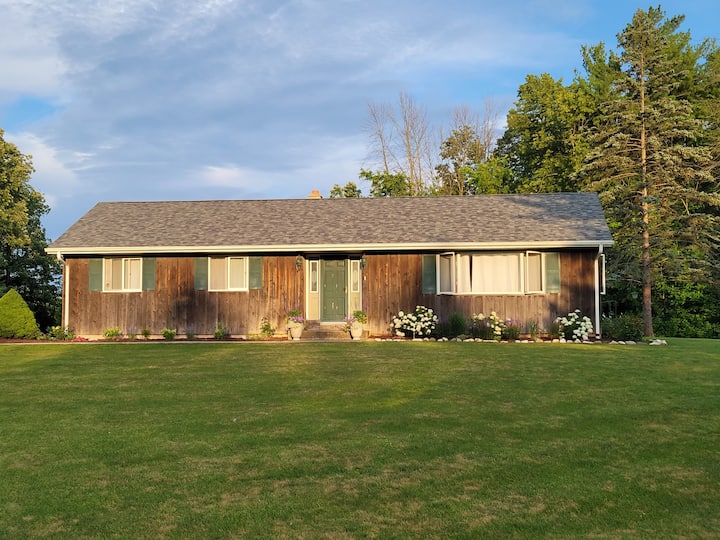 Hd Acres - Close To Elkhart Lake & Road America - Herman, WI