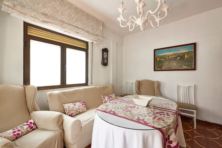 Centrico, Tranquilo Y Acogedor Apartamento. - Granada, España