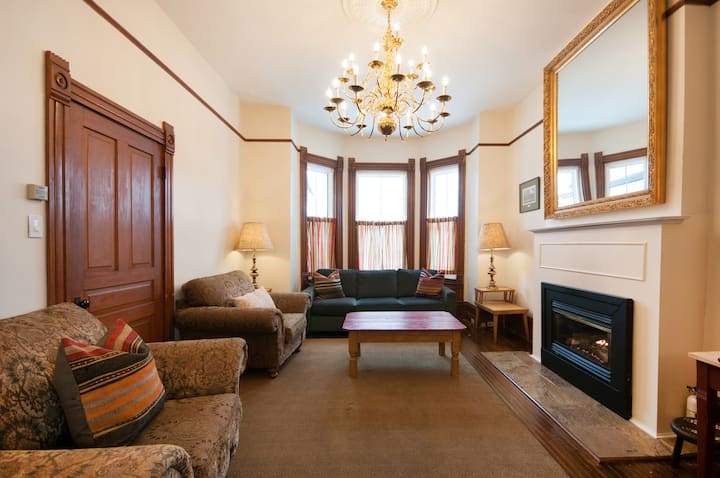 Collingwood Century Home - Collingwood