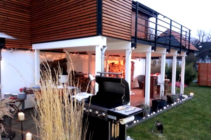 Modernes Haus 140qm. Mit Schönem Garten. - Bad Segeberg