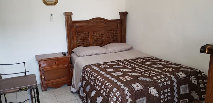 Departamento ( 1 ) Para 2 Personas, Amueblado - San Nicolás de los Garza