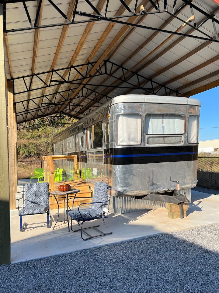 The Spartan Village - 1954 Royal Mansion #5 - Tellico Plains, TN