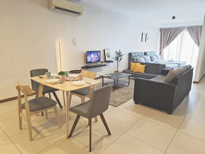 Cozy Skyview Studio •2-5pax• 5min To Gurney Drive - George Town