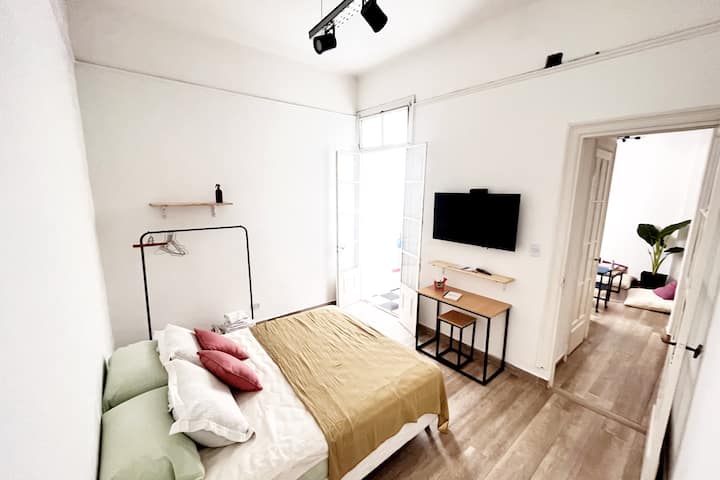 Uriarte: Clásico Y Moderno En Palermo - Buenos Aires