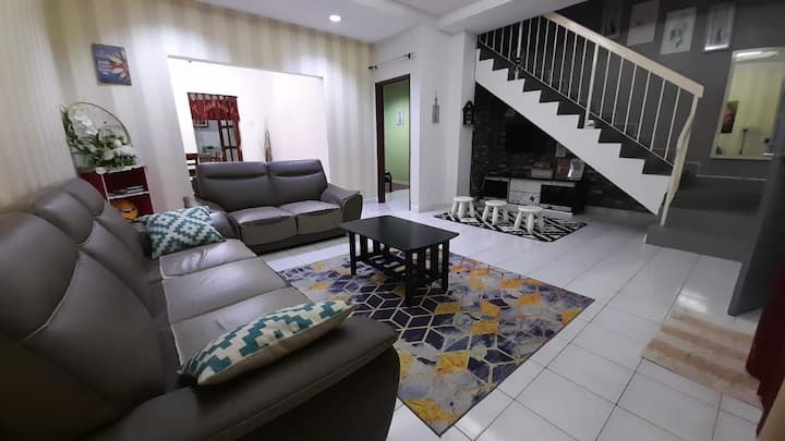 Orkedaeridinahomestay@puchong Prima/9-10pax - Subang Jaya