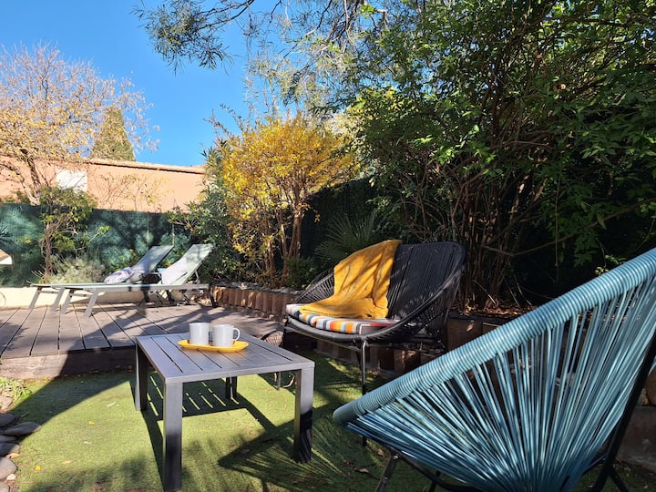 Studio Coquet Avec Jardinet Proche De La Plage - Bandol