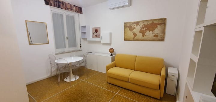 Comodo Bilocale Nel Cuore Di Genova - Genoa