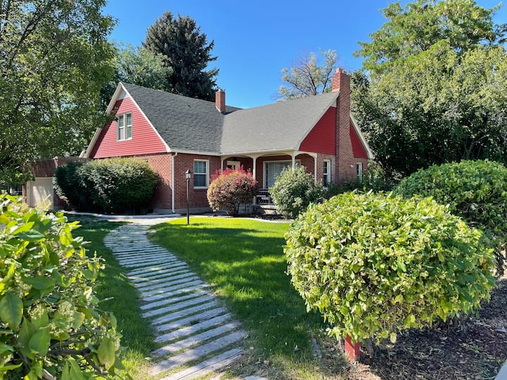Delightful 1950's Era Restored Home On 1/2 Acre - Provo, UT