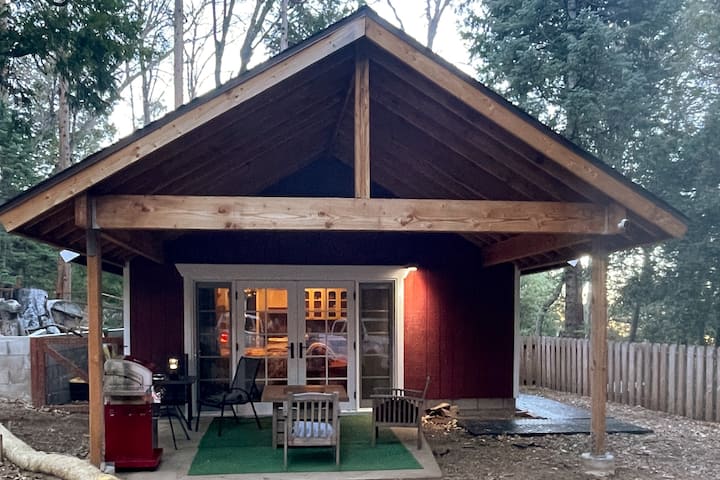 Palomar Mountain Getaway - Little Red’s Foxy Roxy - Palomar Mountain State Park, Palomar Mountain
