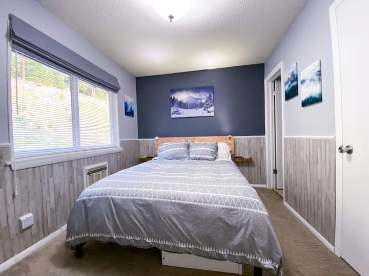 Breck Getaway Close To Downtown & Hiking - Summit County, CO