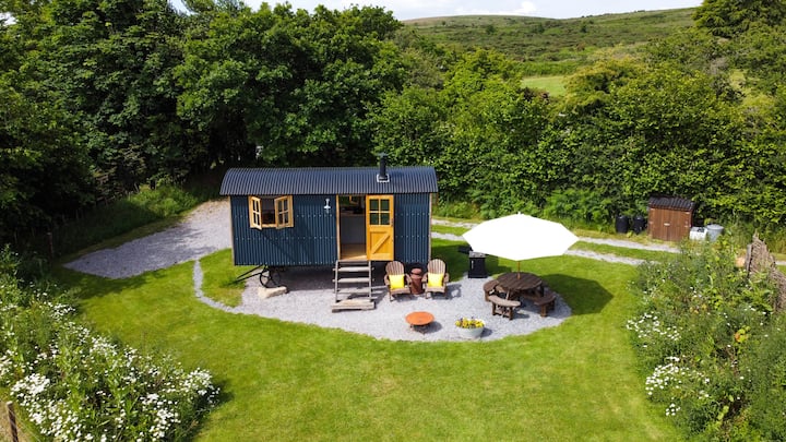 Holne Moor Shepherds Huts - Combestone Tor - Dartmoor Forest