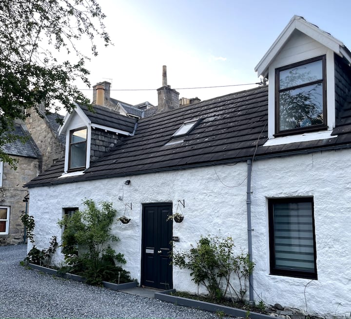 The Cottage Grantown, Private Parking & 2 Bikes - Grantown-on-Spey