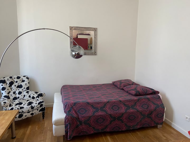 Très Beau Studio A 5mn De La Plage - Côte d'Azur