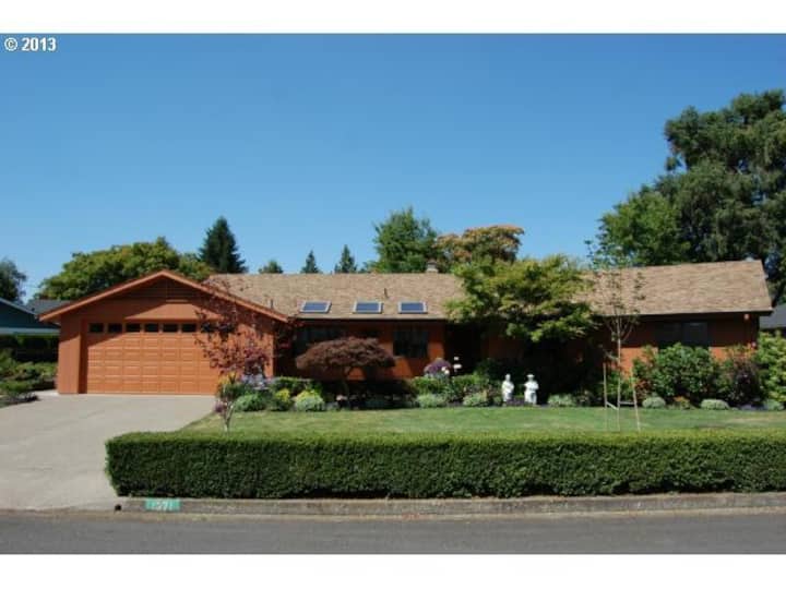 Ada Accessible Home Just 4 Miles From Uofo - Eugene, OR