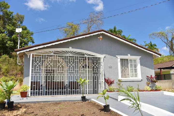 The West Village Summer House - Montego Bay - Montego Bay