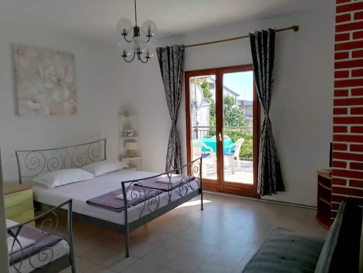 Apartment Kiki With View - Trogir