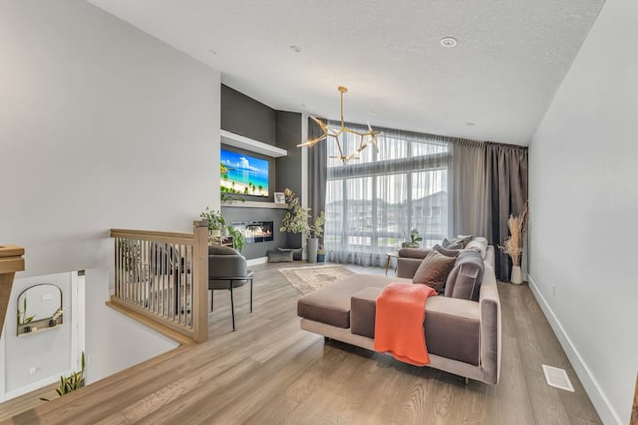 Luxury House With Equipped Gym And Green View - London