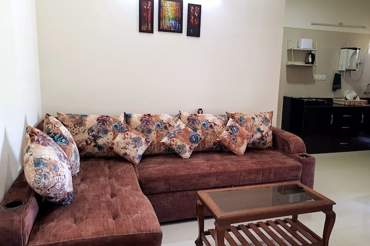Modern 1 Bhk Apt With Pool Nr Sunset Points Anjuna - Anjuna