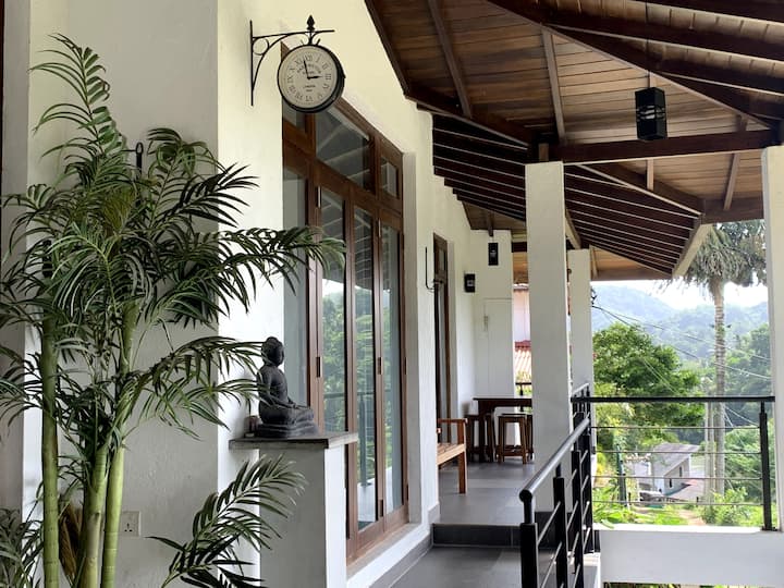 Next To Nature Condo: 2 Rooms / 6 Guests -An Annex - Kandy