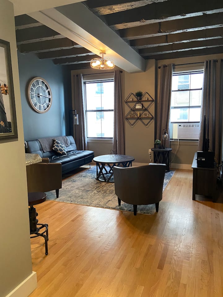 The Treasury Ballroom 602 Loft - Bloomfield Hills, MI