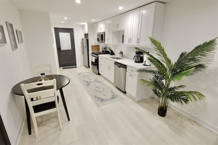 Modern Apartment With Private Garage Parking - Washington, D.C.